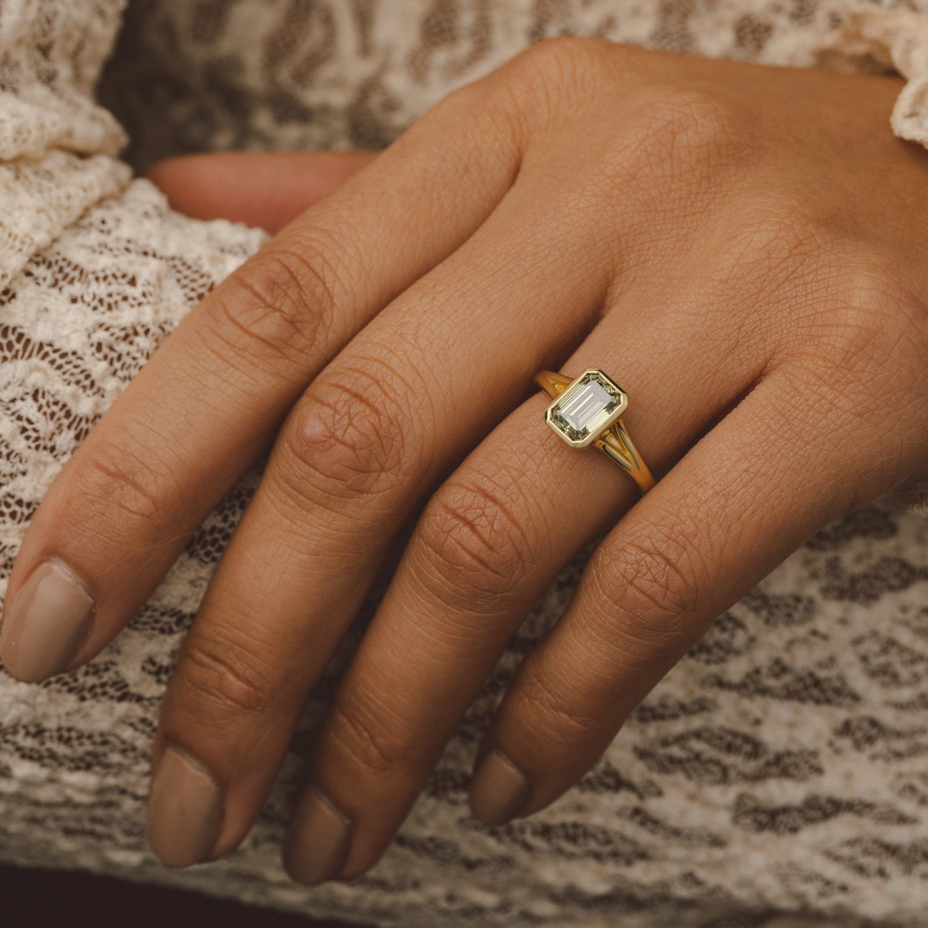 Split Shank Green Emerald Lab Grown Diamond Bezel Engagement Ring – KAVALRI